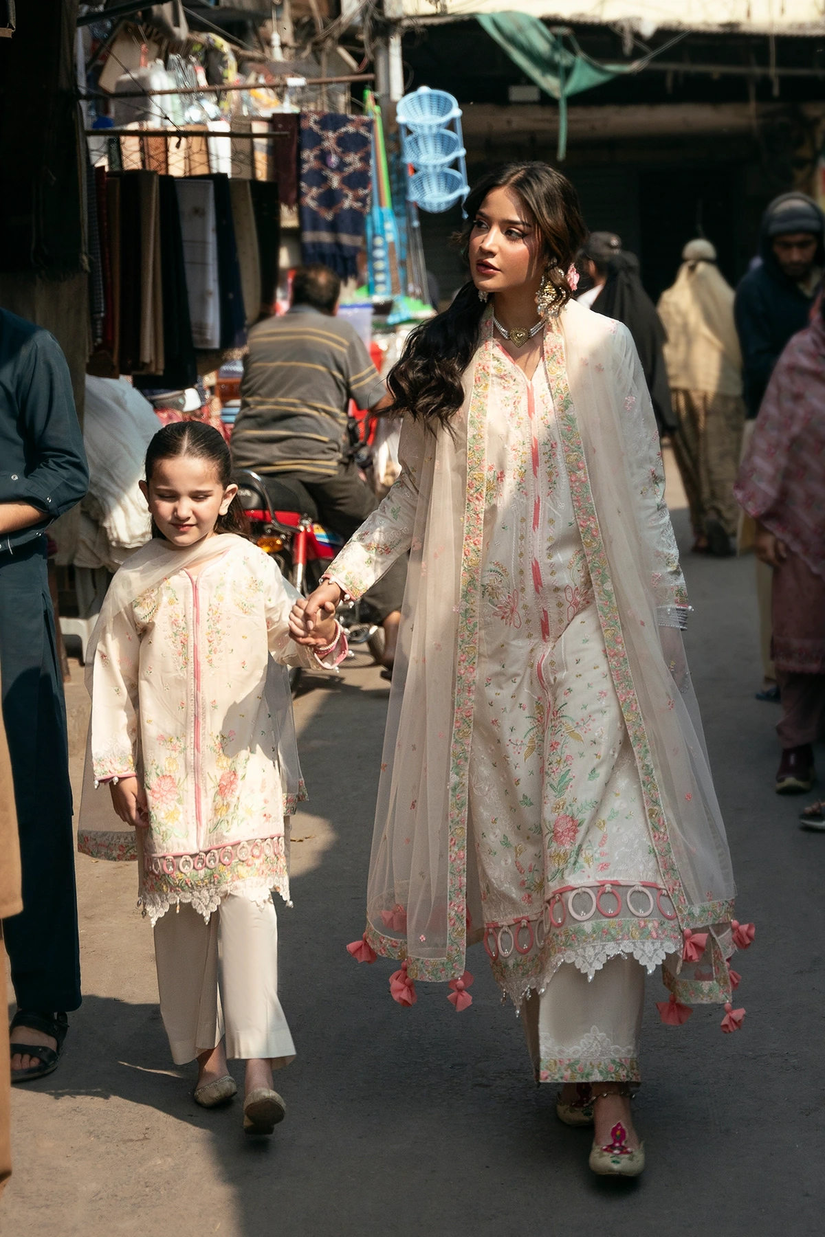Bazaar kahani collection kids mother and daughter Edit edit